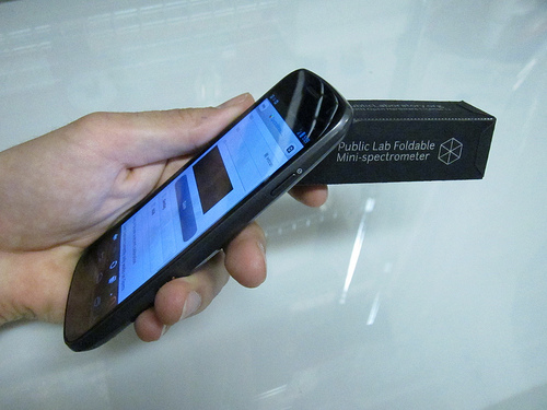 Accessoris per l’experimentació amb telèfons mòbils i tauletes tàctils ...